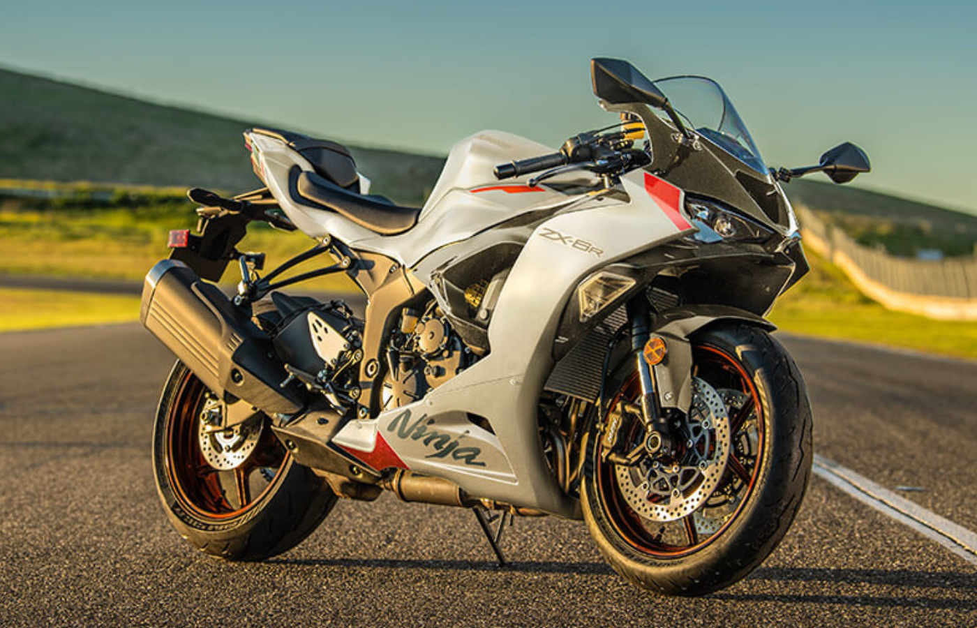 Kawasaki ZX-6R gets new colours | Autocar India